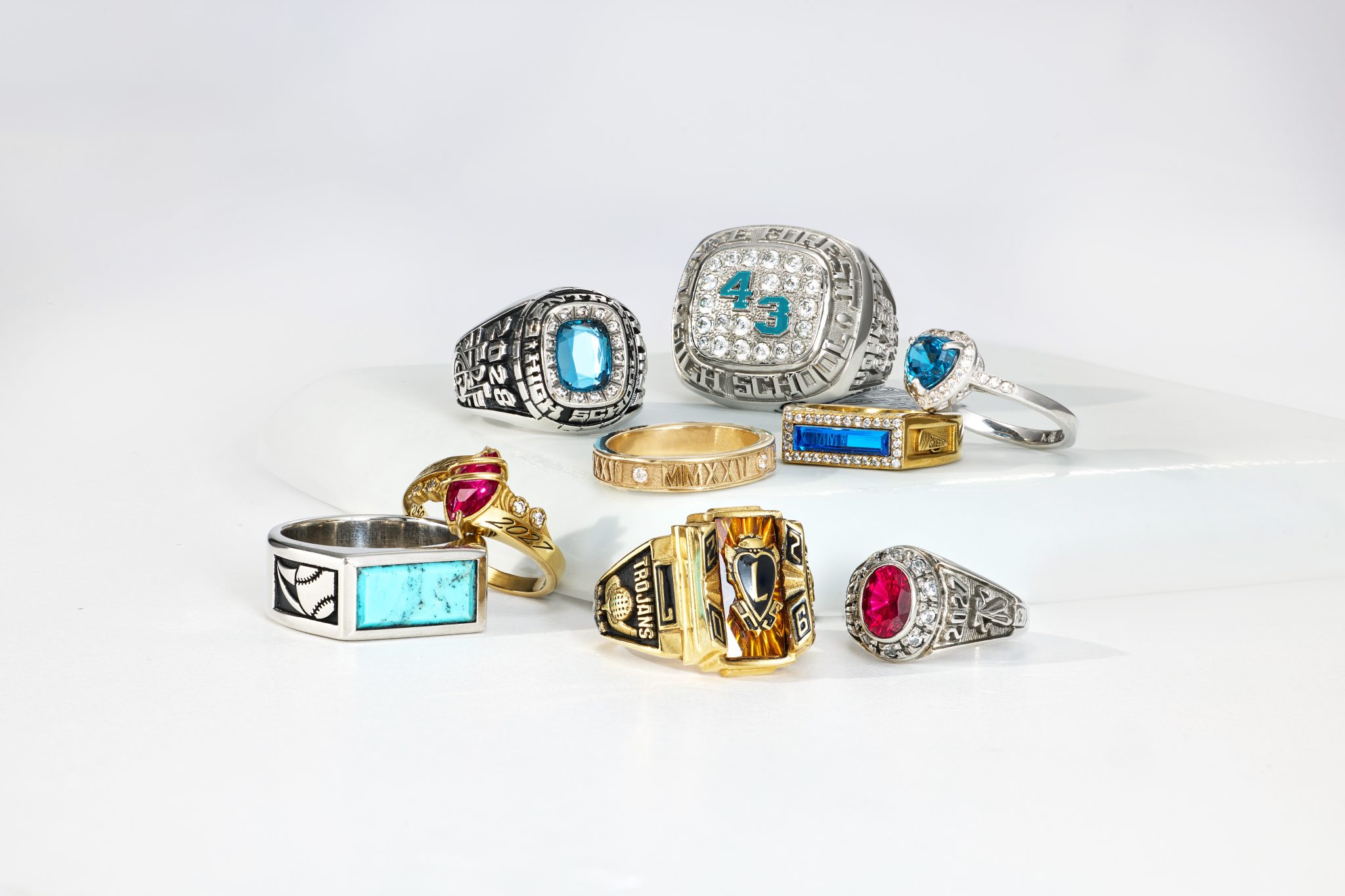 J&S Campus Supply - Grad Caps & Gowns, Rings, Announcements, Diplomas